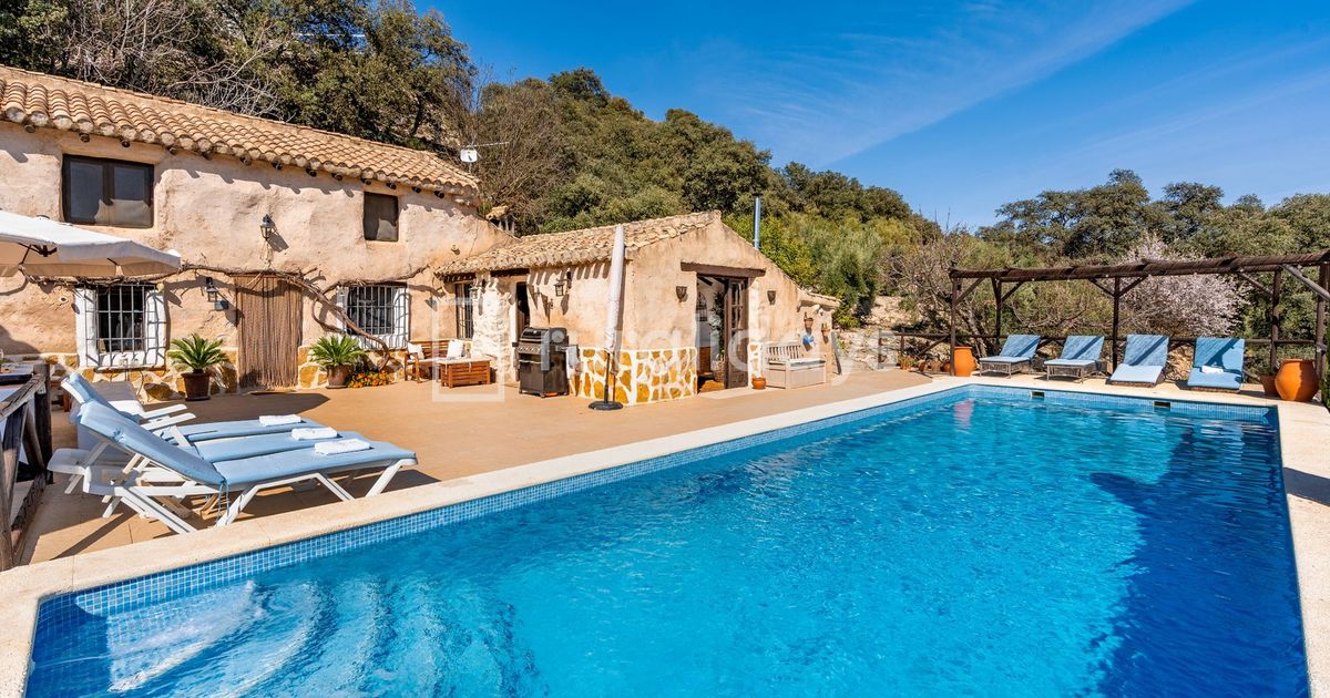 Villa Louisa Montefrío by Ruralidays